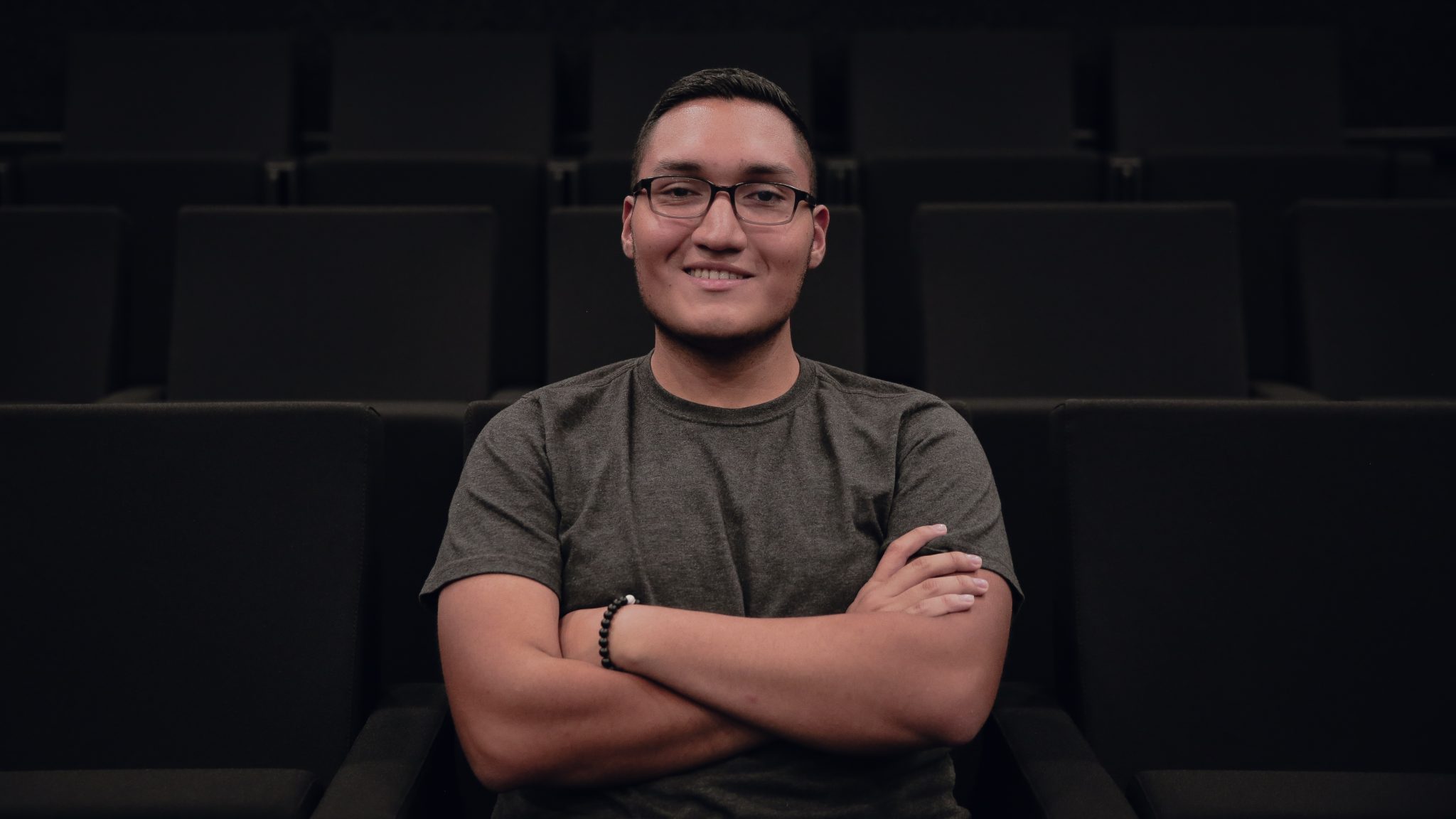 El Cortometraje "Lo que Ocultan las Tinieblas" de Romeo López ganó ...